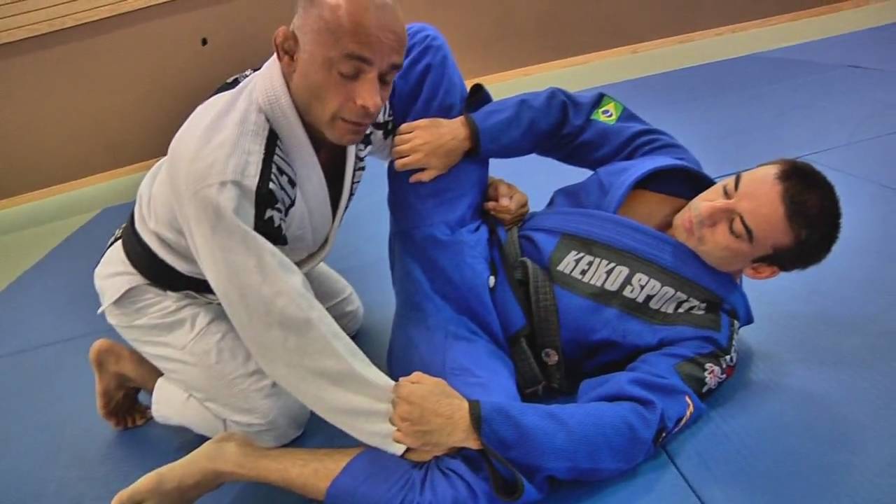 How to pass the spider guard - YouTube
