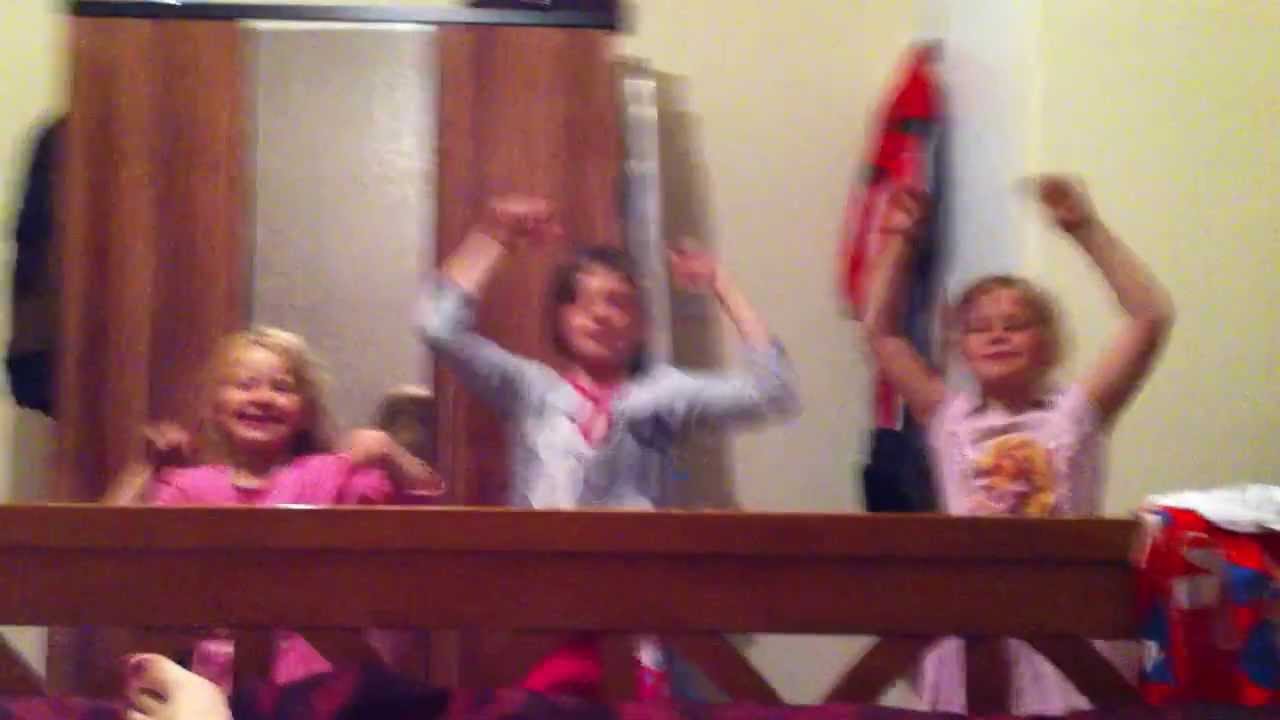 pj dancing - YouTube