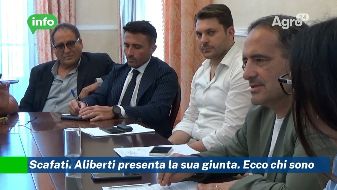 Scafati. Aliberti presenta la sua giunta. Ecco chi sono - YouTube