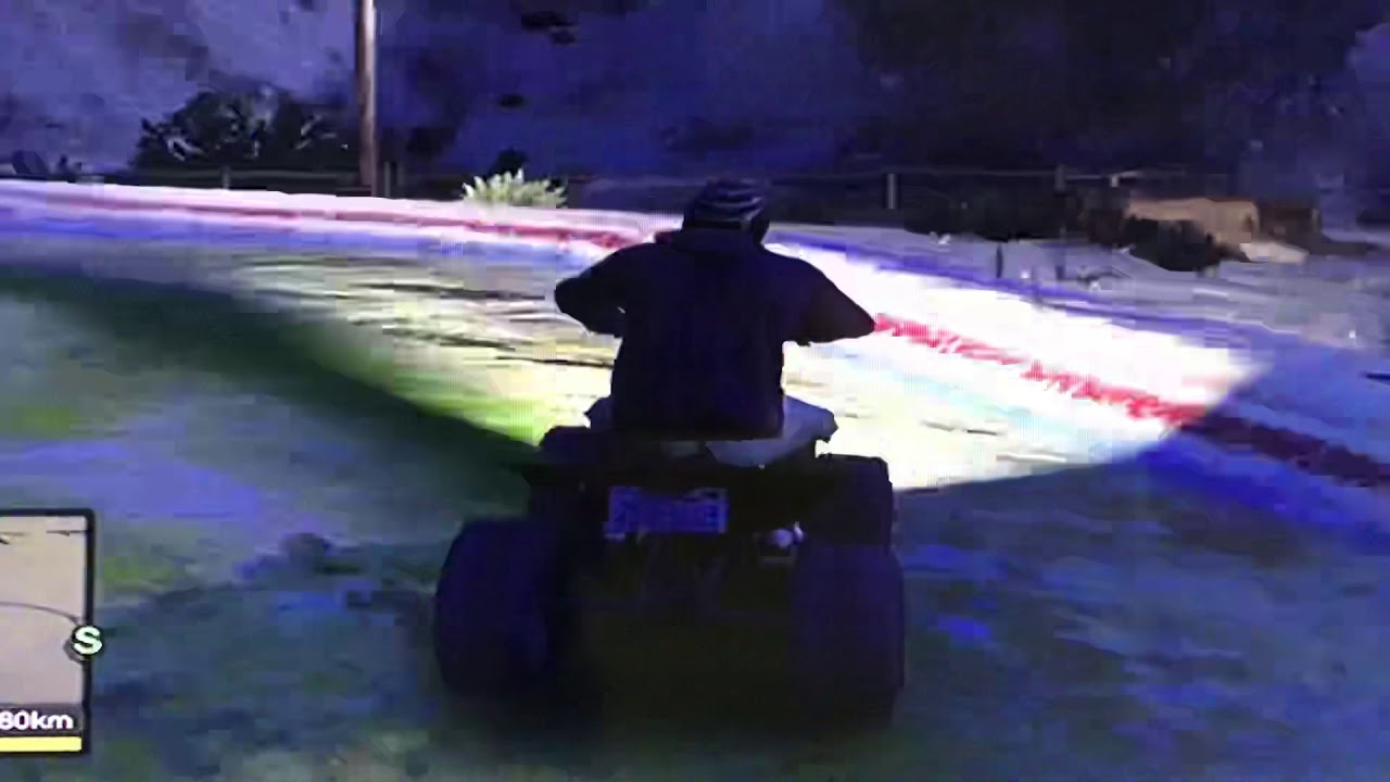 Buscando a momo en gta v momo me ataca - YouTube