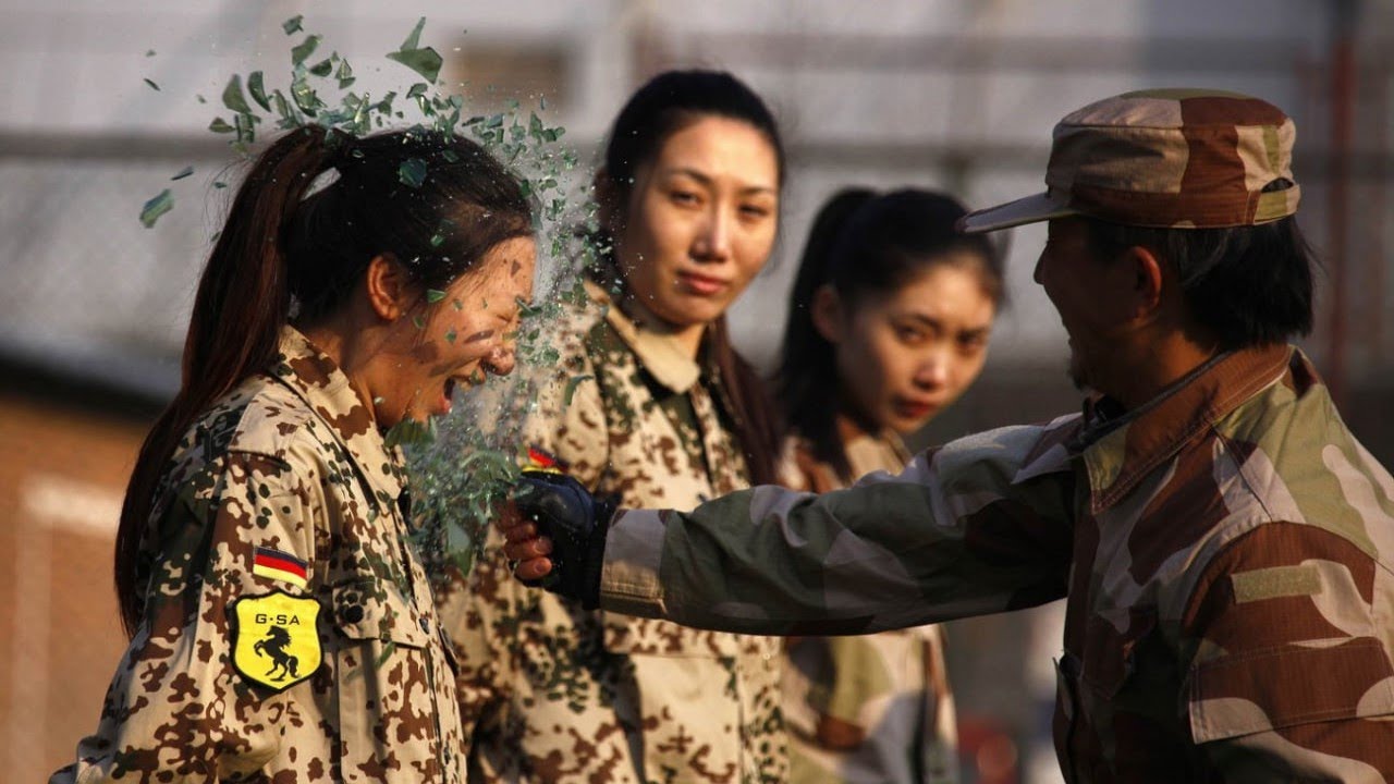 THE BEST BODYGUARDS IN THE WORLD! - YouTube