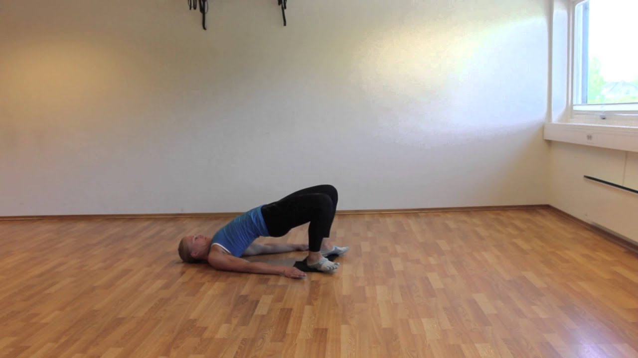 HAMSTRINGS CURL SLIDES - YouTube