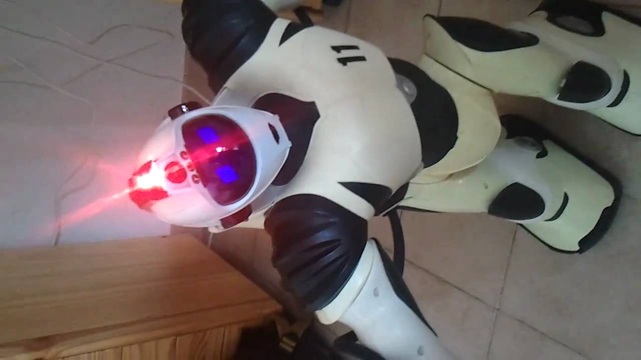 Robosapien v2 led mod - YouTube