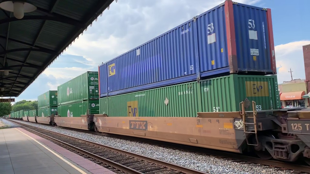 2019-08-06d Union Pacific Intermodal Train - YouTube