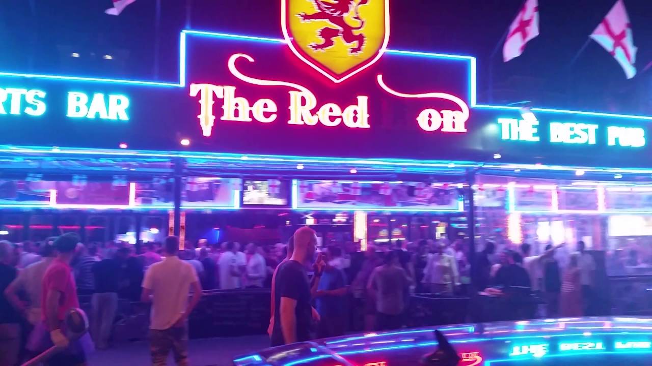 The Red Lion Cabaret Bar Benidorm at midnight in June 2016 - YouTube