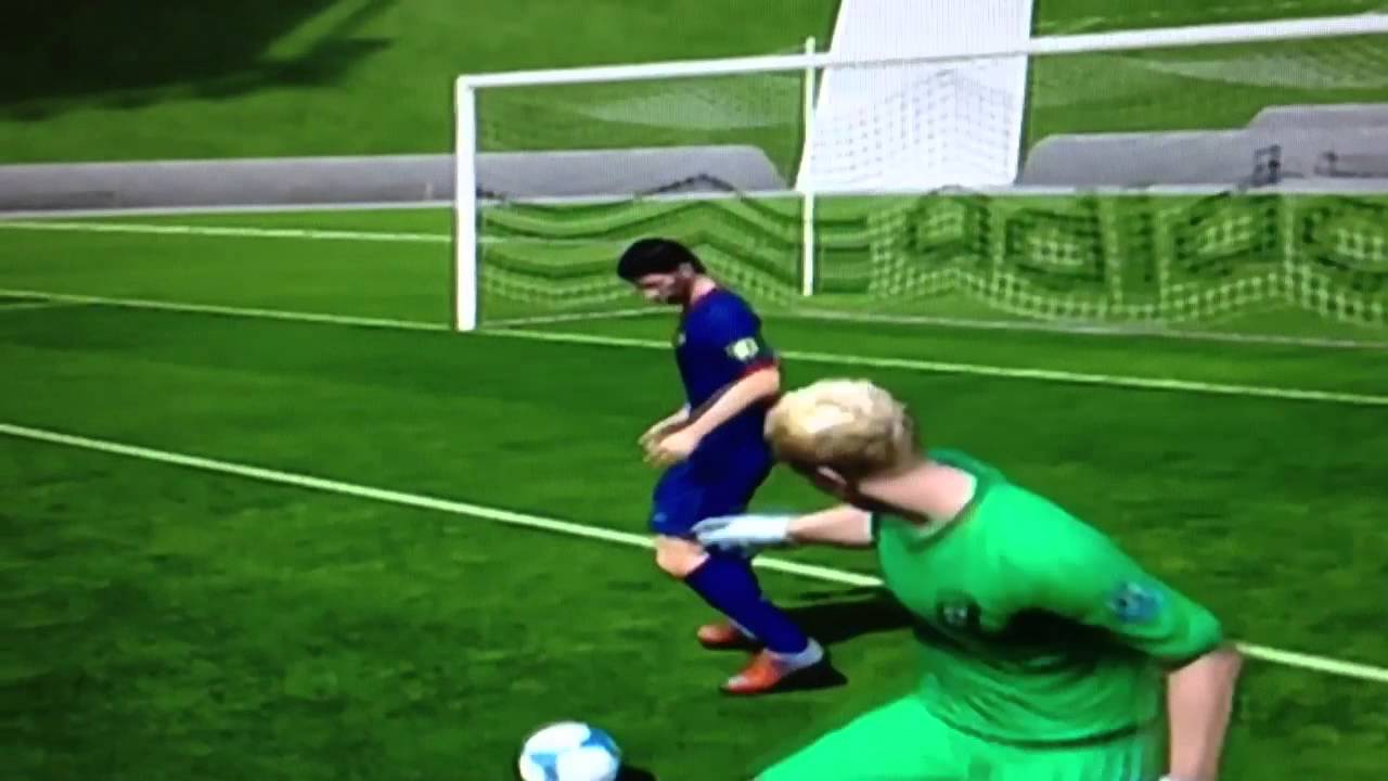 Lionel Messi scores a sweaty goal against Joe Hart (FIFA 13) - YouTube