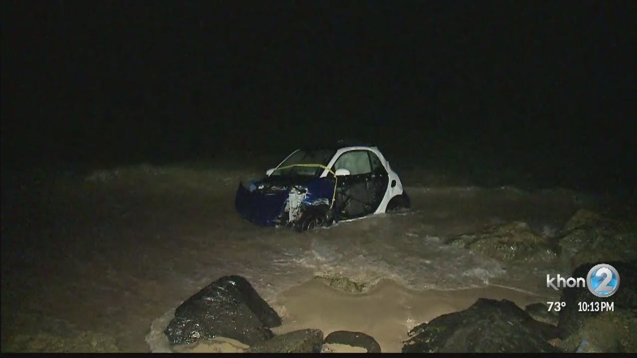 Car goes off road and into water - YouTube