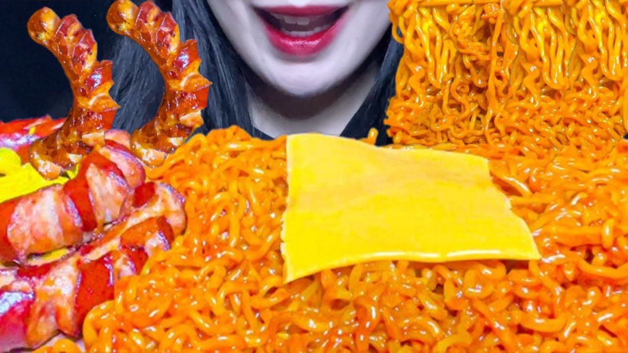 ASMR CHEESY FIRE NOODLES, SAUSAGE 꾸덕 치즈 불닭 볶음면, 소세지 EATING SOUNDS ...