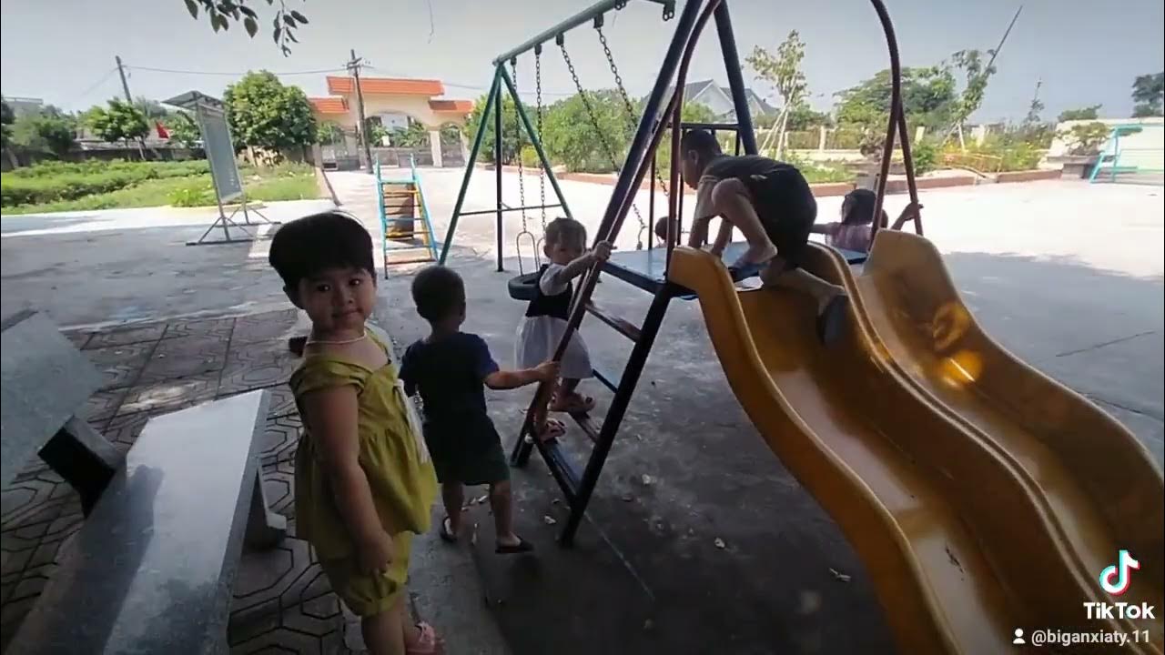 giờ hoạt động "Quan sát đồ chơi ngoài trời" lớp 3TB - YouTube