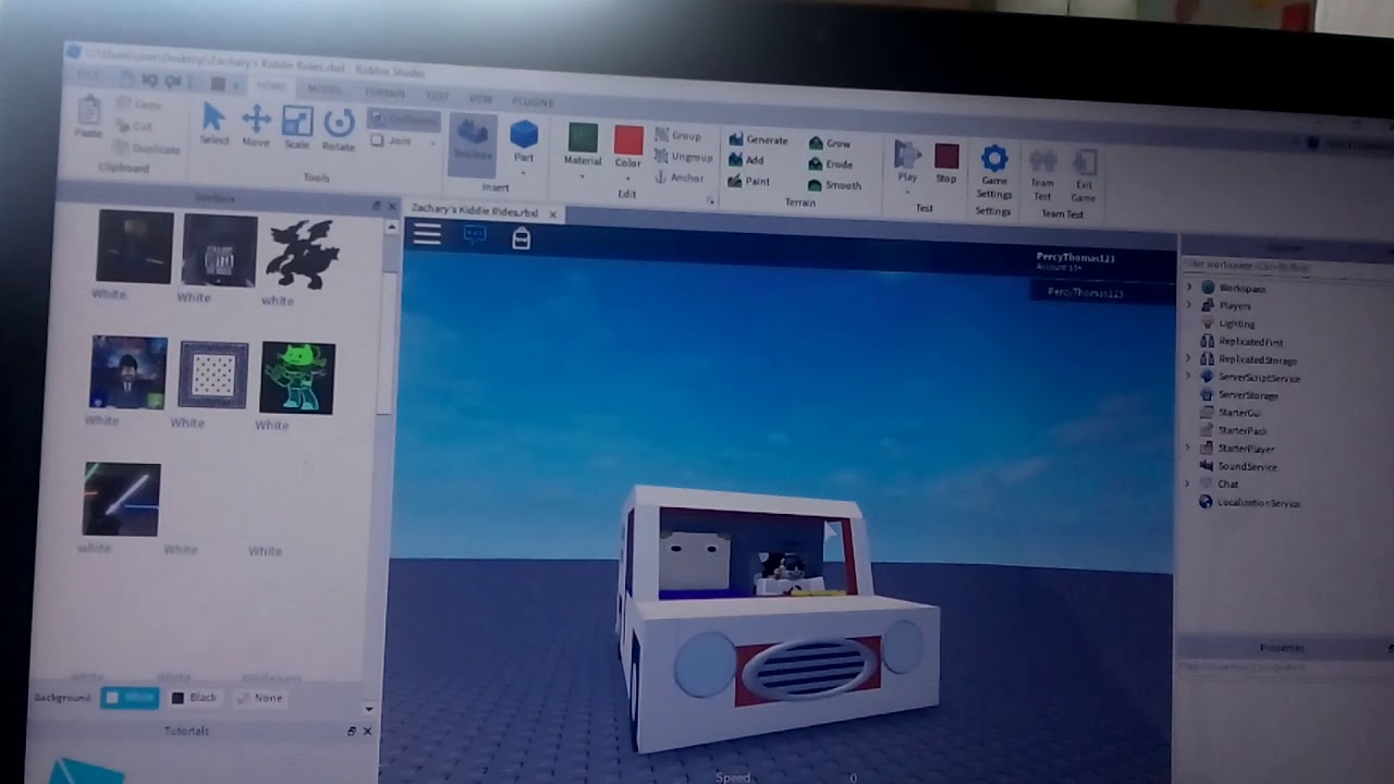 OMC White Postman Pat Kiddie Ride In Roblox - YouTube
