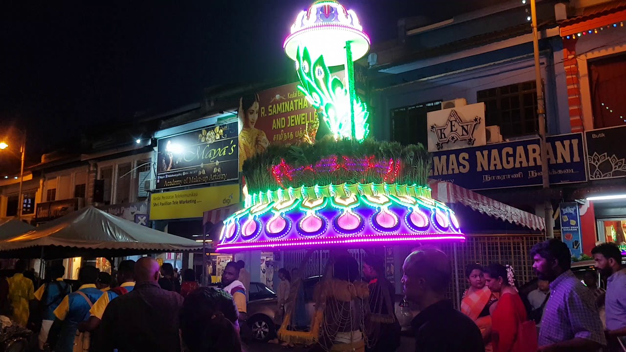 Ipoh Thaipusam 2020 - Beautiful light Kavadi and Nice Urumi - YouTube