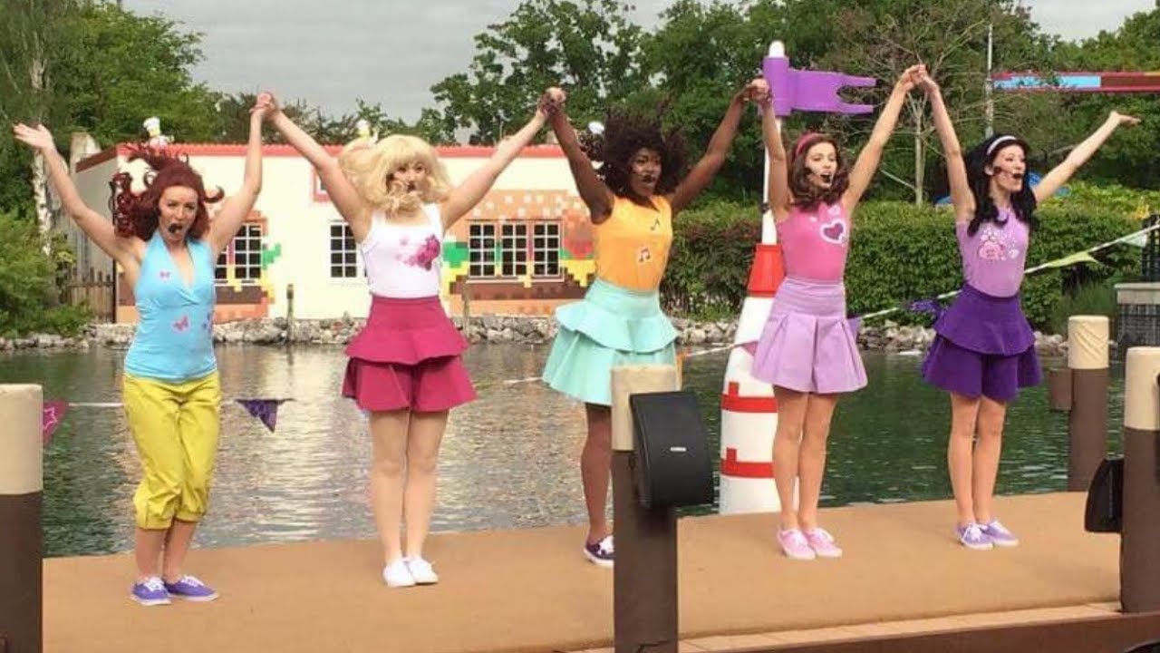 Lego Friends live show 2019 Heartlake City Legoland Windsor - YouTube