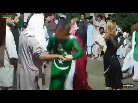 new pakistani dance on 14 August - YouTube