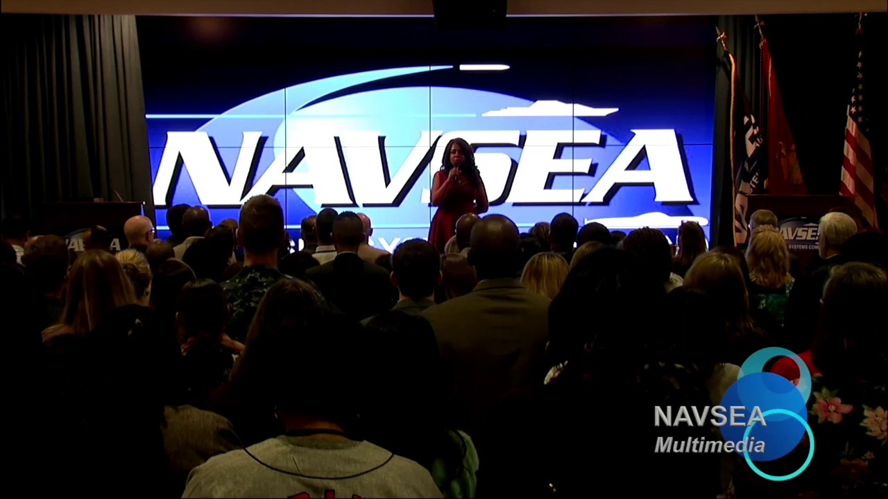 Lisa Davis sings National Anthem - YouTube