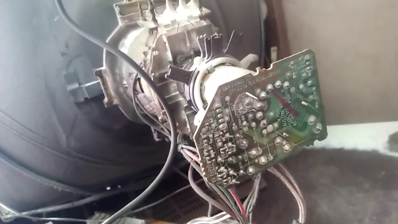 Sanyo crt tv power hold down basic lang - YouTube