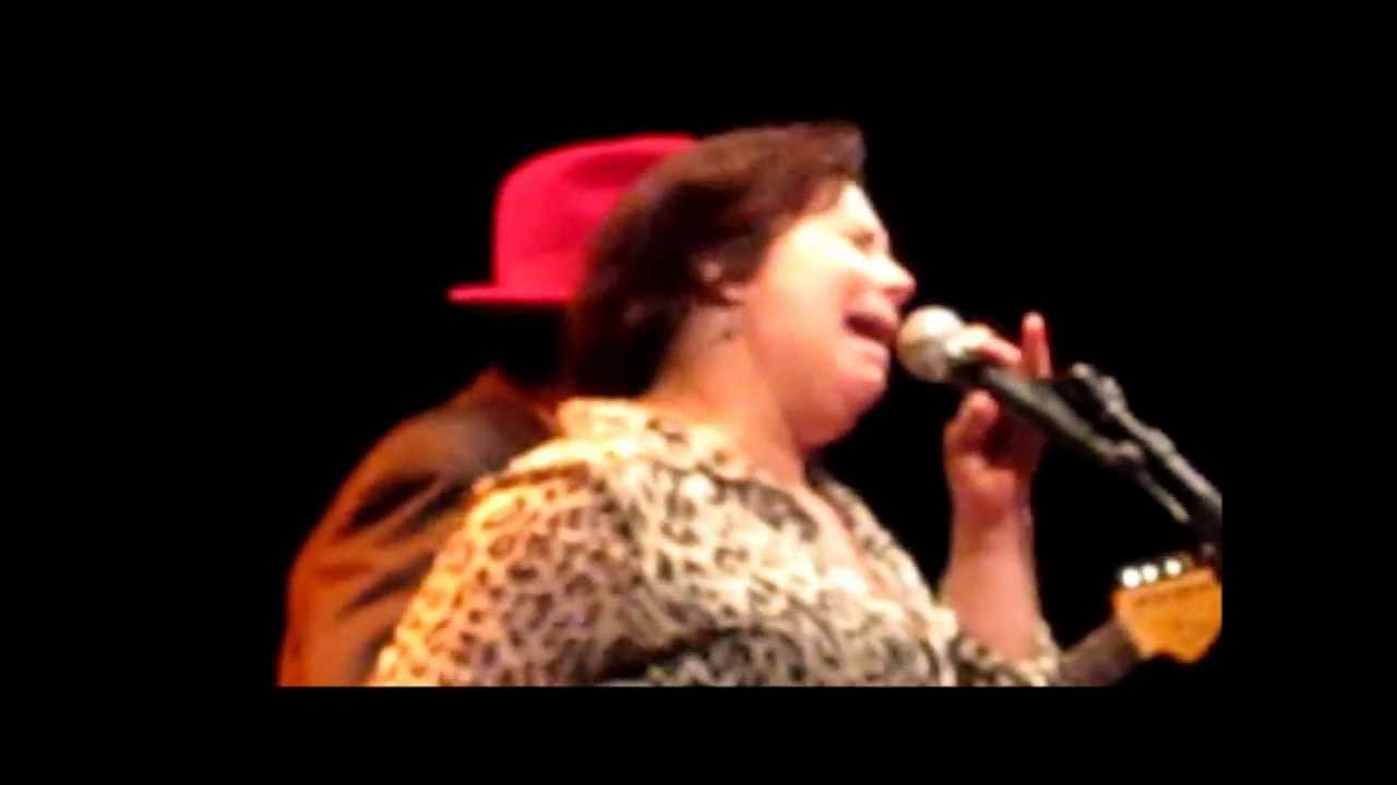 Diane Blue and Ronnie Earl, I'd Rather Go Blind.wmv - YouTube