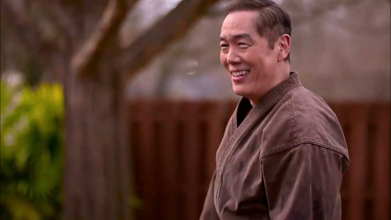 Pelea de Chozen contra Johnny. - YouTube