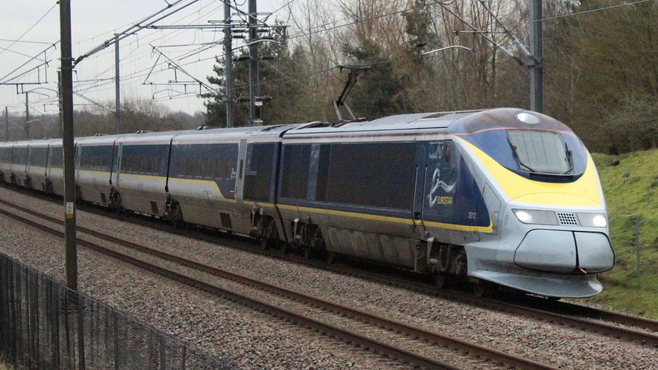 373211 + 212 Eurostar e300 fly past Lenham crossover at full speed ...