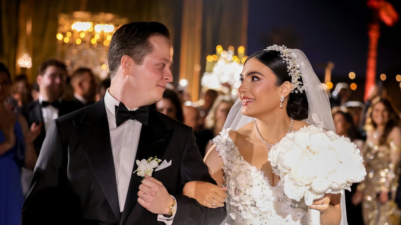 A Bridal Entrance You Can’t Miss at the Pyramids of Cairo! - YouTube