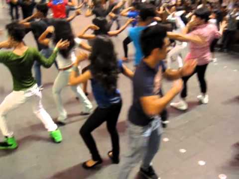 Siapa Siapa Dia (flash mob) - Part 2 - YouTube