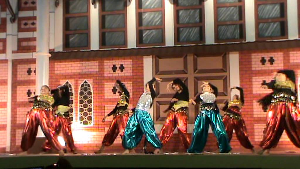 Annette Dance 2 Global Village Year 2012.MPG - YouTube