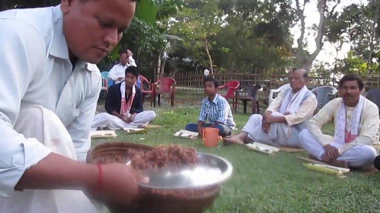 Phukan Chuk Namghar | Thapona | Borholla 2015 - YouTube