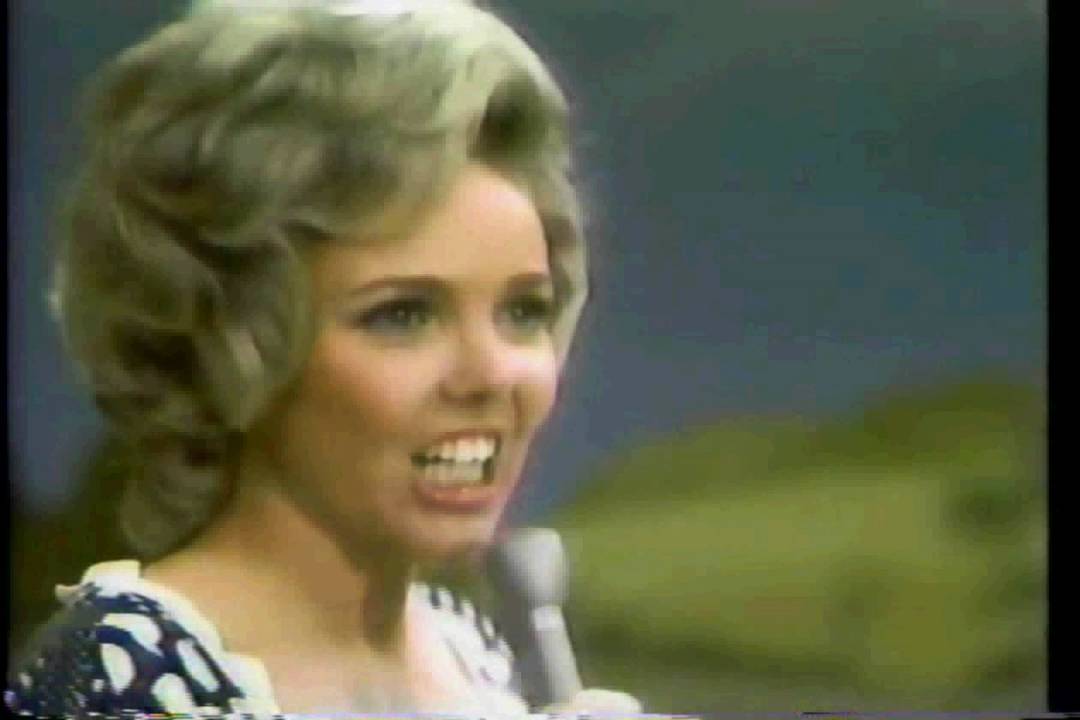 Peggy Little - Make The World Go Away - YouTube