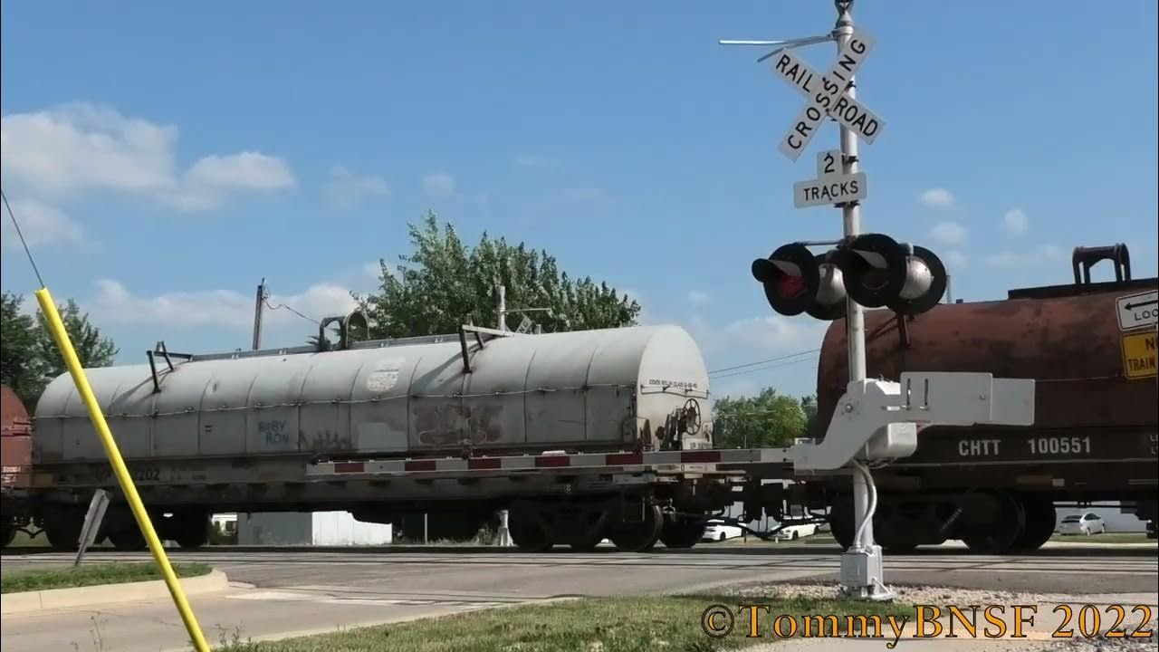 UP 7629 West in Rochelle, IL - YouTube