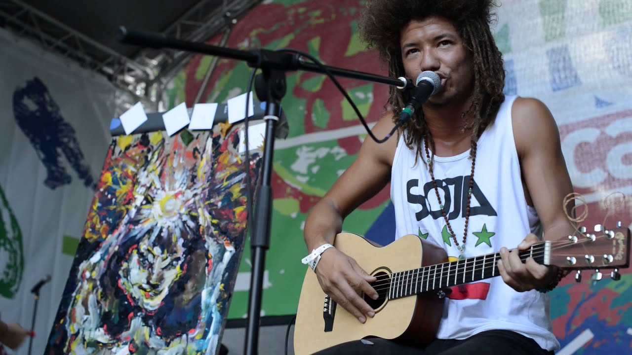 Dustin Thomas performs on Usadba Jazz (Moscow, Russia) - YouTube