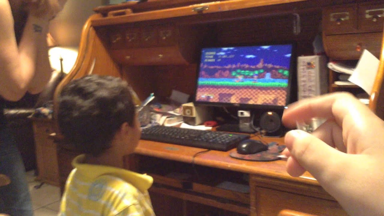 Mom plays sonic.exe - YouTube