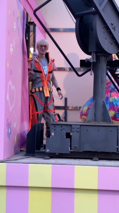 【USJ】クロミ•ライブ 4/17 18:15お見送り - YouTube