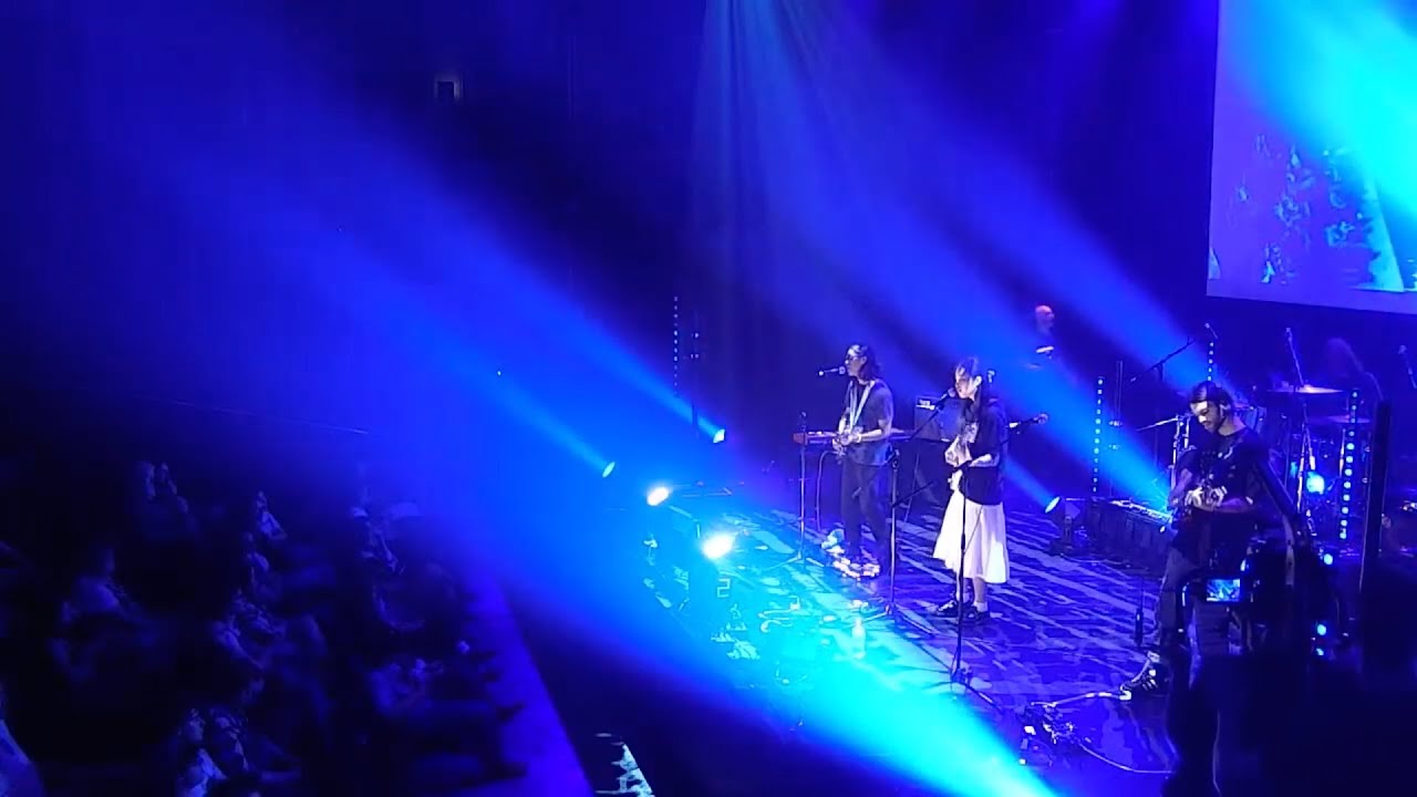 blue diner. live @ QUT music showcase 2023 (9th gig) - YouTube