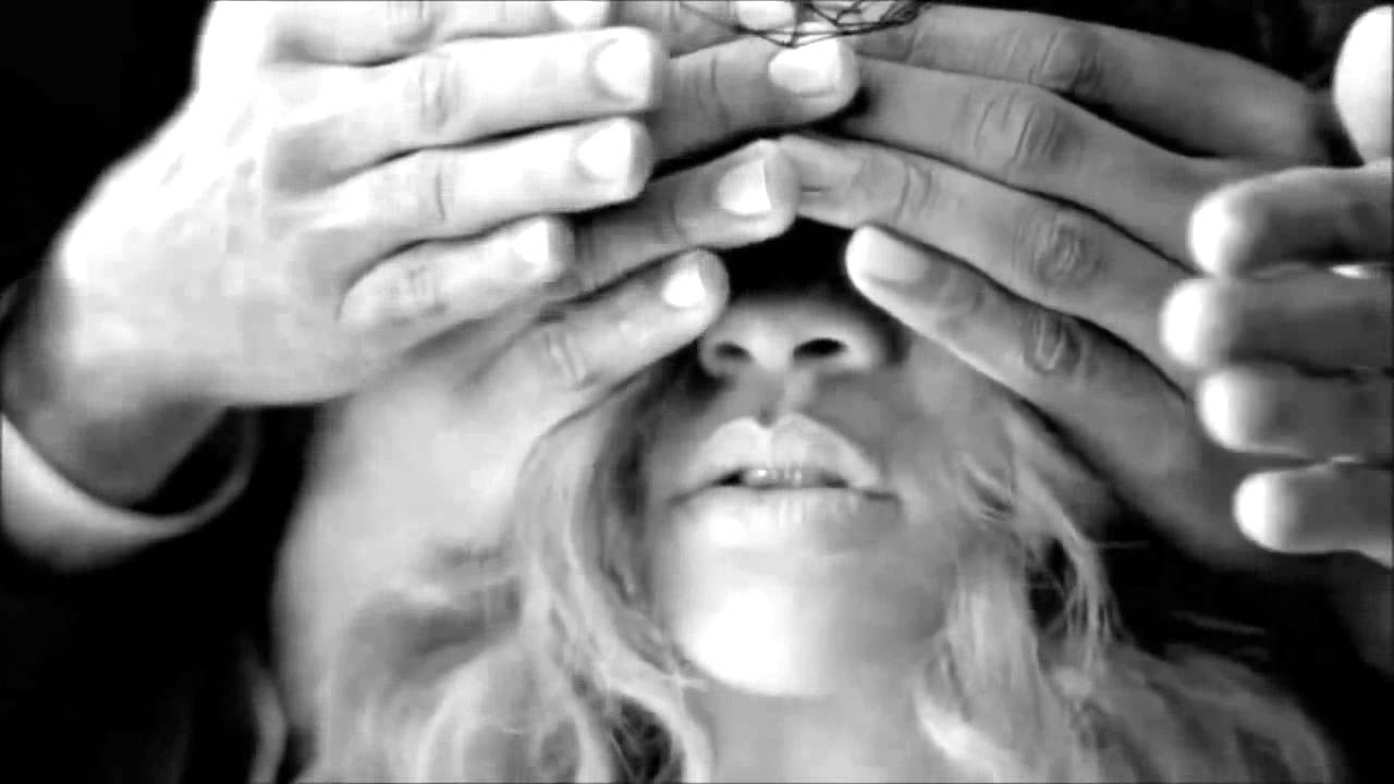 Rihanna Skin VEVO Official music video clip 2013 @rihanna12 - YouTube