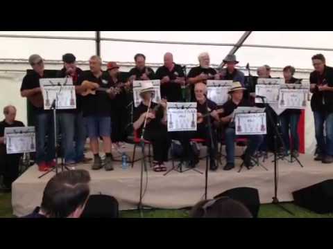 Peopleton Show - California Girls - YouTube
