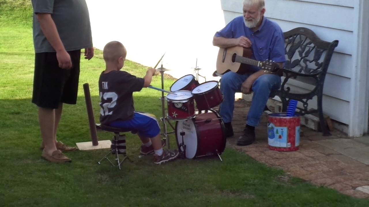 Kevin Lowe, Aiden Lowe his son and Hank Blumenthal (Papa) - YouTube