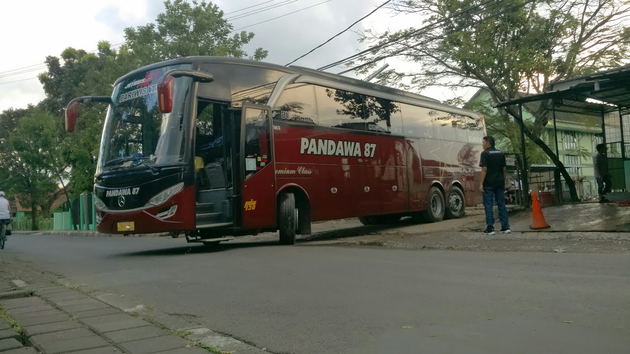 BIS PANDAWA 87 BAN BELAKANGNYA IKUT BELOK - YouTube