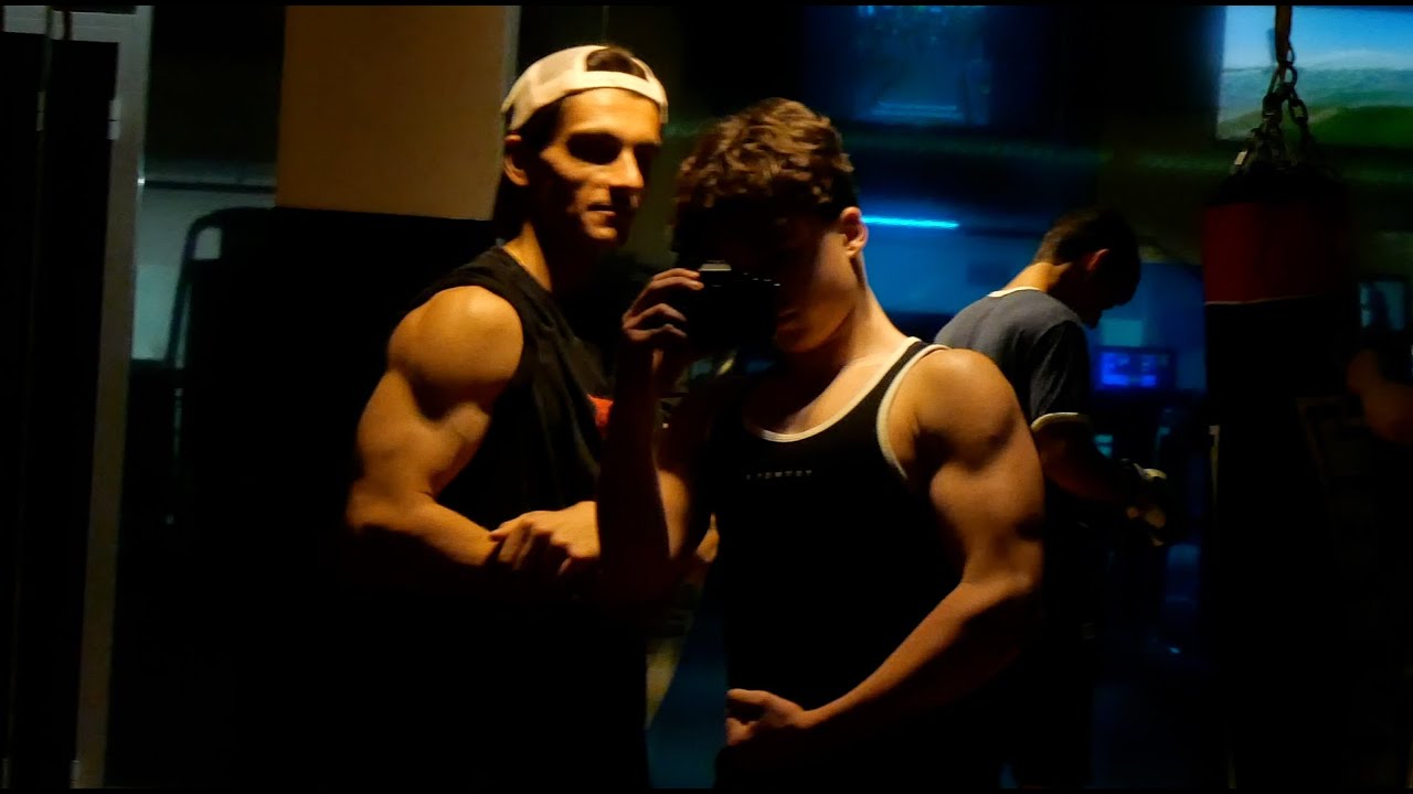 Teen Bodybuilder Attacks Weak Points: Brutal Shoulder Workout - YouTube