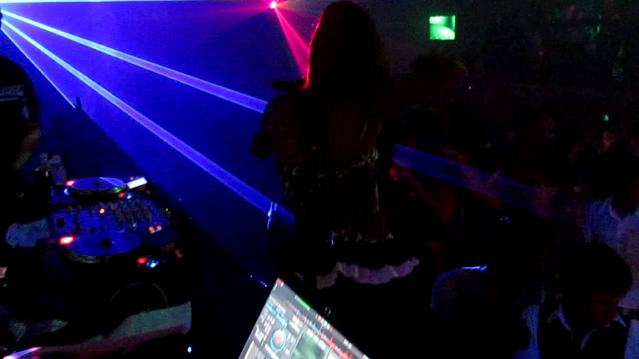 Samara Iacono - Titanium - YouTube