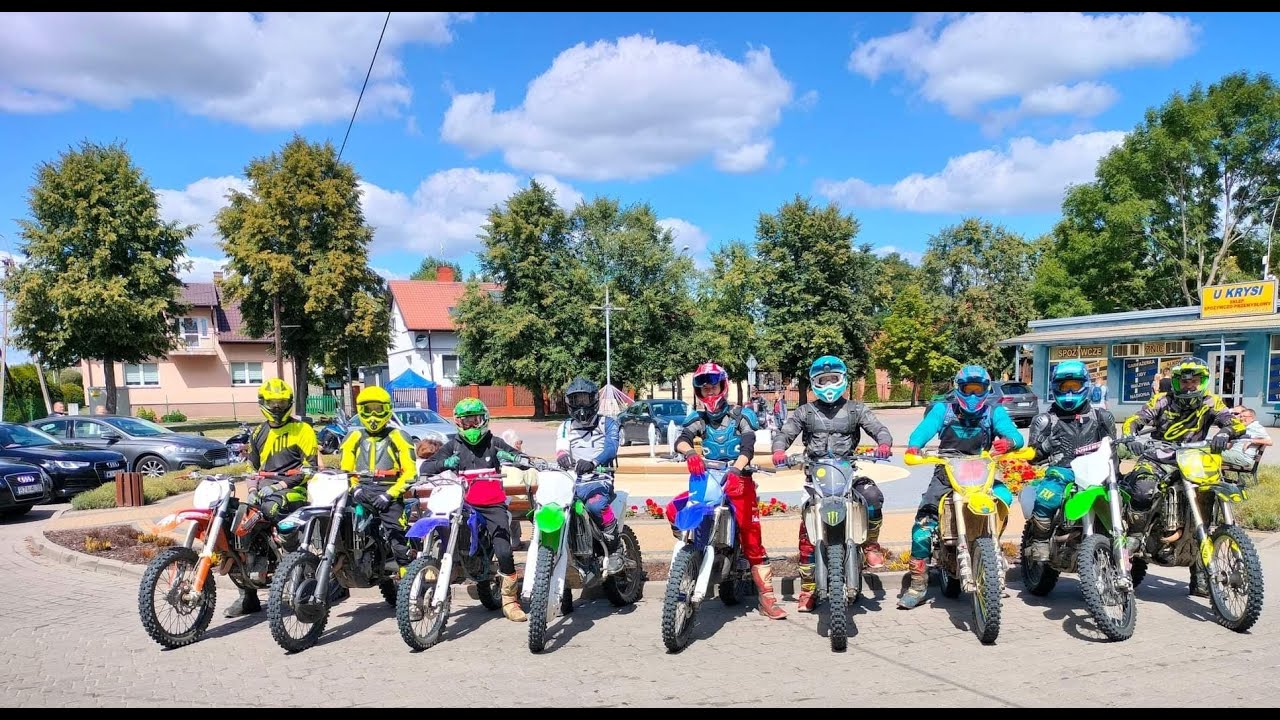 Gangsta Walk - YouTube