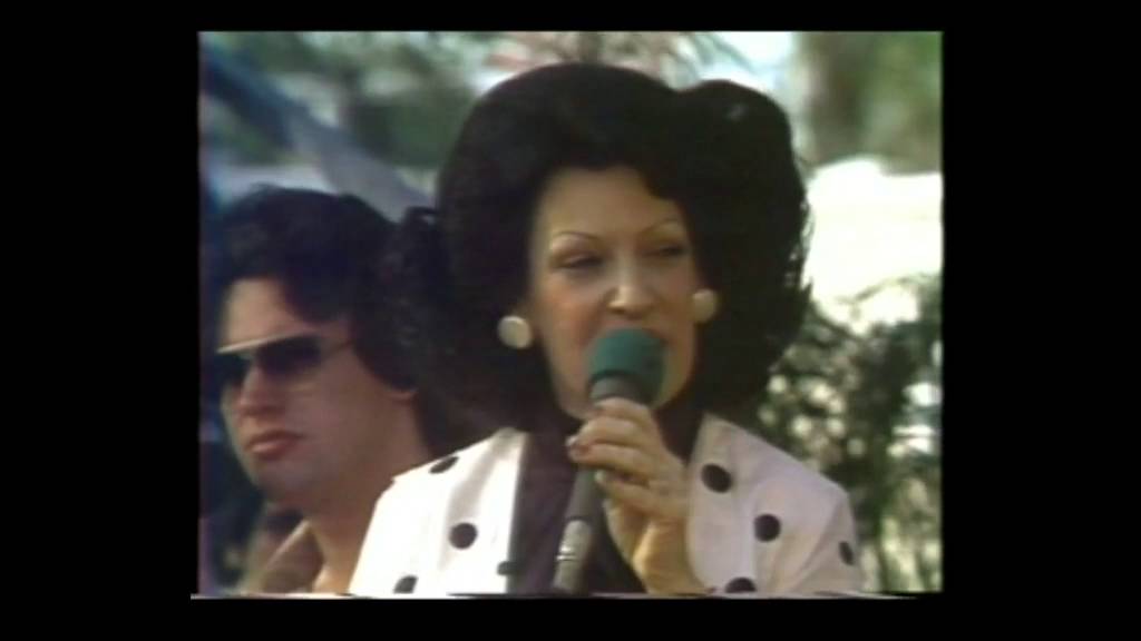 Dottie Rambo I Will Glory in the Cross - YouTube