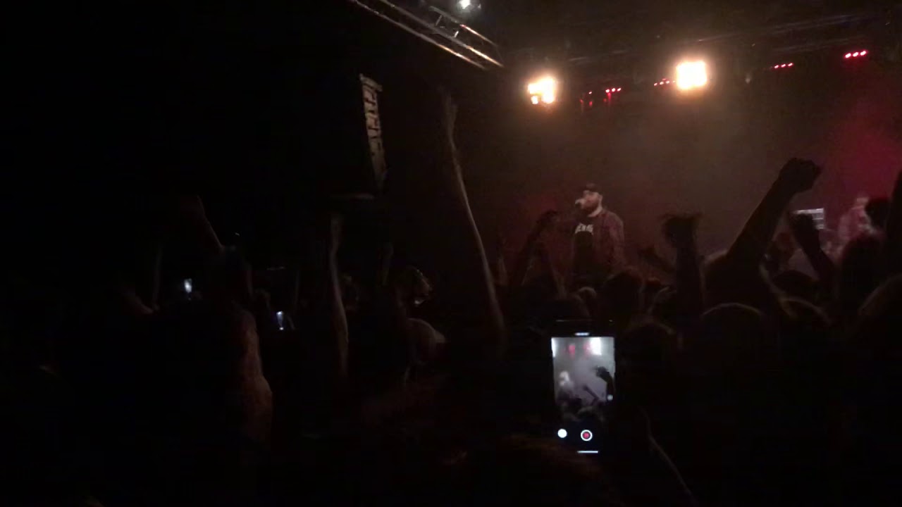 KSI - On Point (Live in Oslo) - YouTube