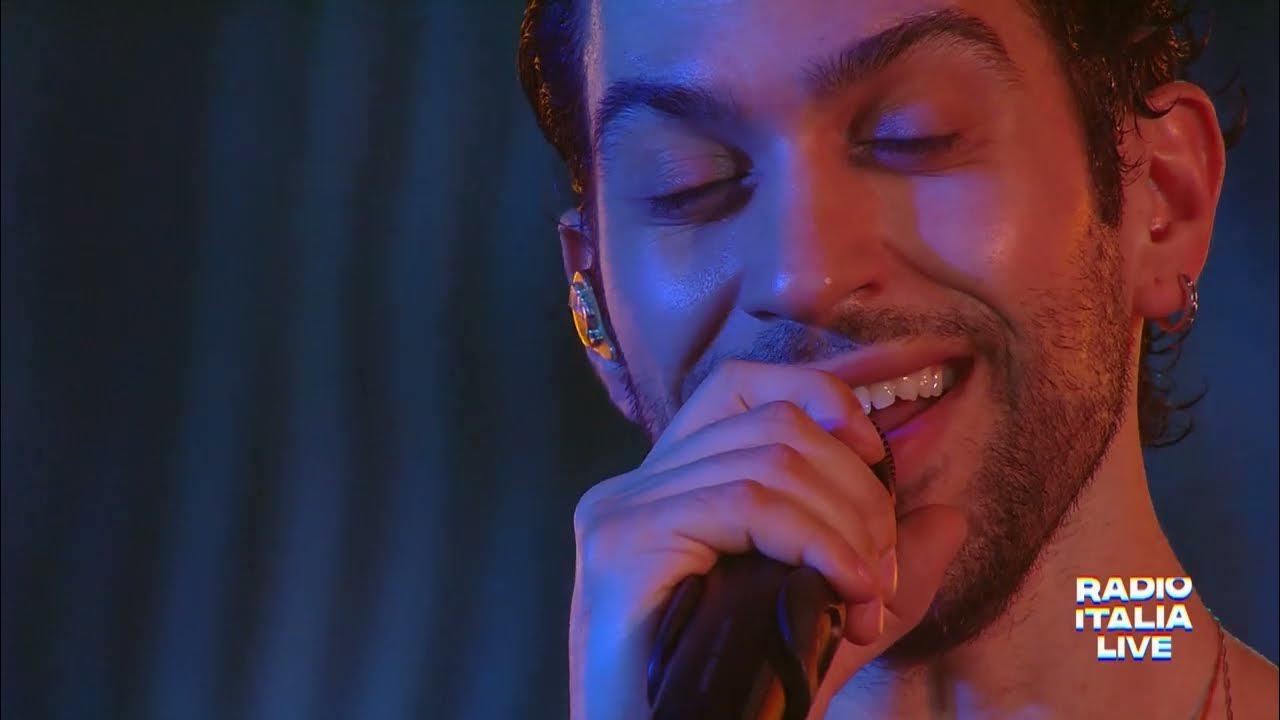 Mahmood - Tutti Contro Tutti - Radio Italia Live, 23-02-2024 - YouTube