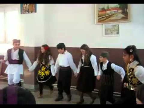 Folklor-kolo cacak - YouTube