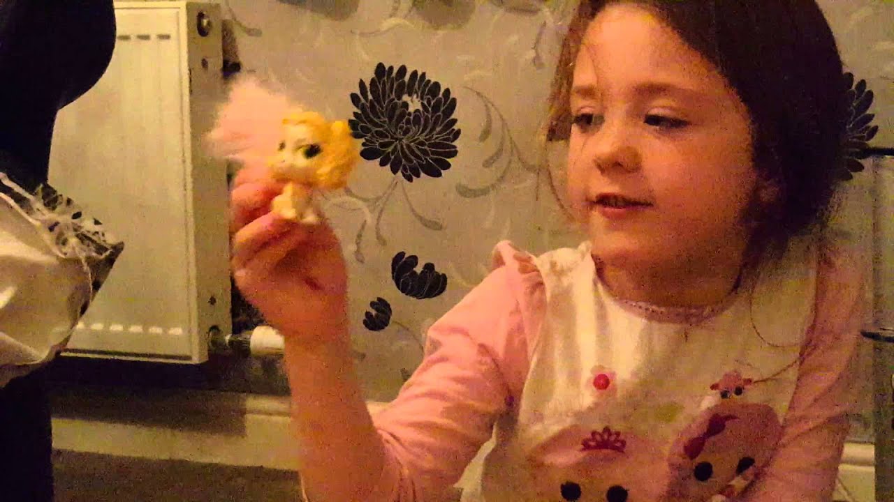 Alys mystery toy box - YouTube