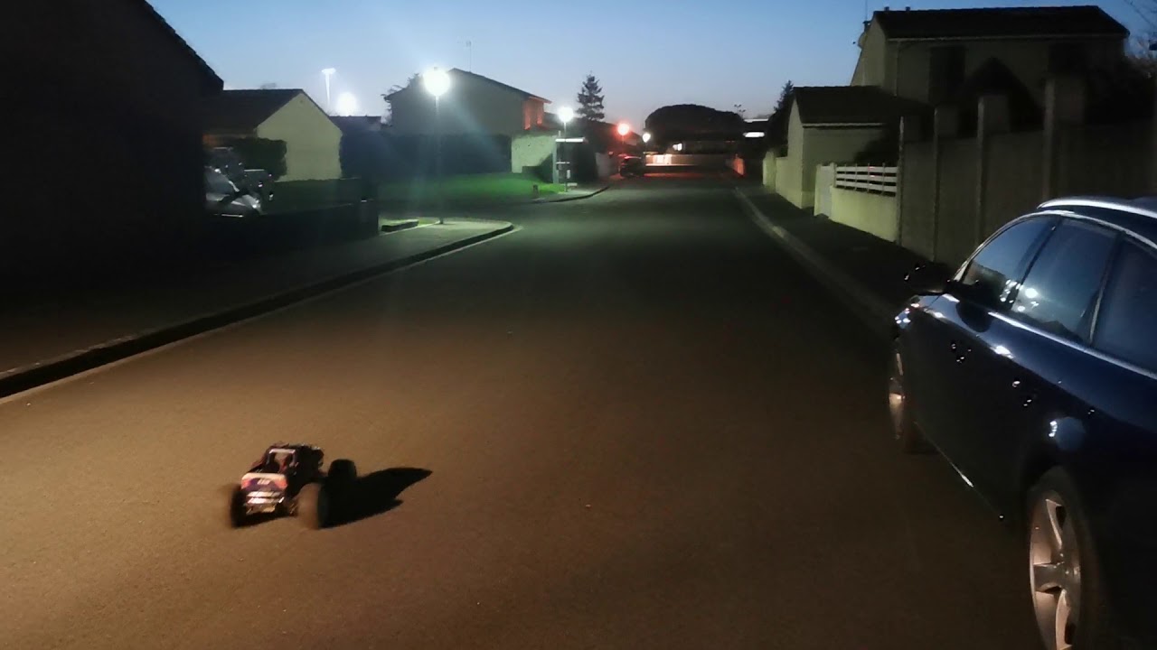 Cen Genesis brushles - YouTube