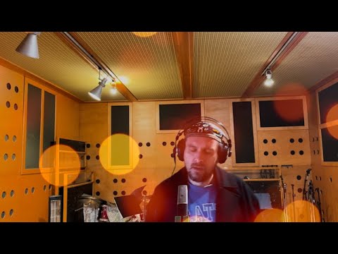 Murat Melih Özen : Romantika  Rock (Official Video)