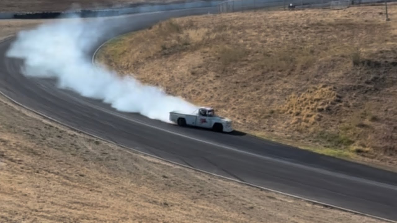 Ford Drift Truck and Volkswagen Golf Mk2 Drift Race - YouTube