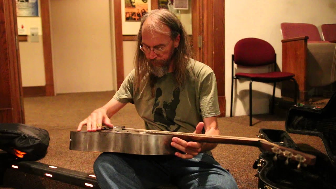 Charlie Parr Playing his Mule Resonator Guitar - YouTube