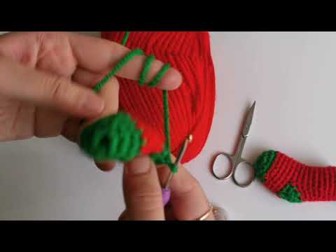 Mutlu yıllar! 🧦🎄🎁 Tıg işi mini çorap yapımı...Aksesuar olarak  Minik çorap nasıl yapılır?