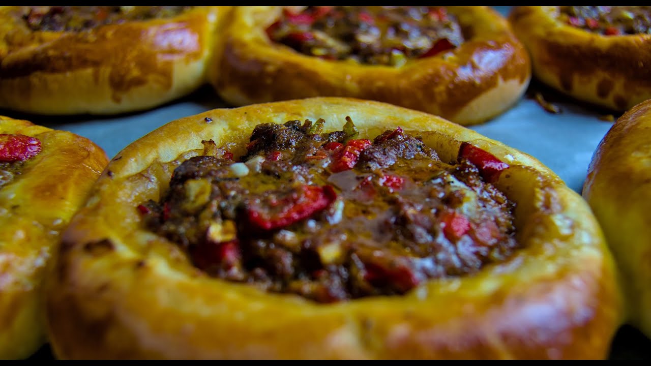 AMAZING CANTIK PIDE WITH MINCE!!! MINI PIDE VERSION OF PIZZA!! SIMPLE ...
